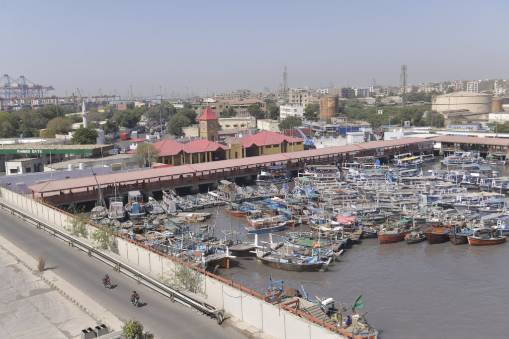Karachi Port Trust - Reconstruction of Jetties at Boat Basin Phase - II ...